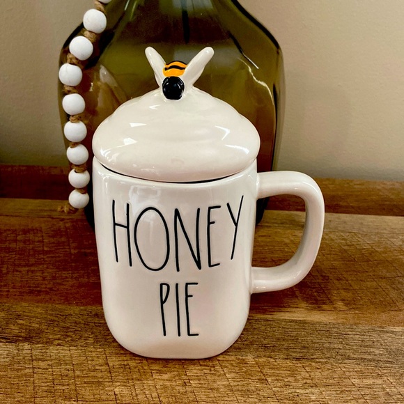 Rae Dunn | Kitchen | Rae Dunn Honey Pie Bee Topper Mug | Poshmark
